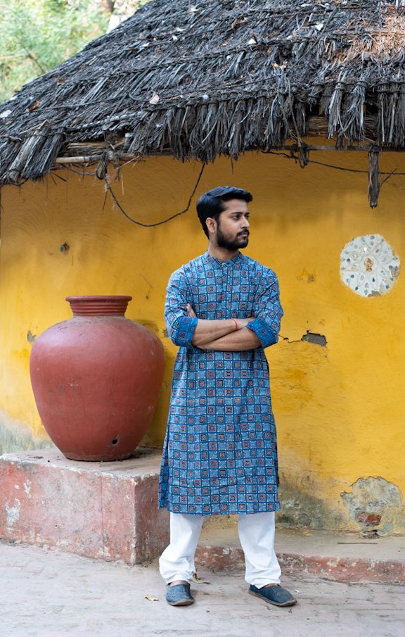 Blue Sqr Print - RESHBYRSC